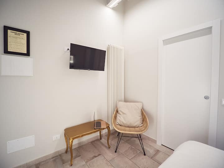 Beatrice Apartment. Cozy Studio Flat In Centre X2 - Florence