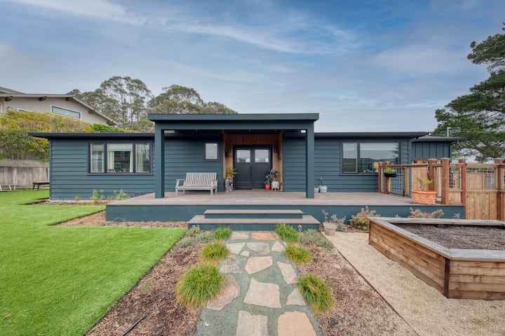 Renovated Mill Valley Charmer W/ Sweeping Views - Coastal Trail, CA