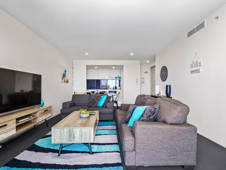 Level 27 Ocean View Two Bedroom @ Circle On Cavil - Surfers Paradise