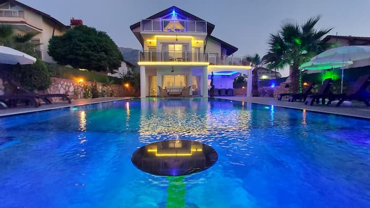 Beautiful 4 Bedroom Villa In Ovacik, Turkey - Ölüdeniz