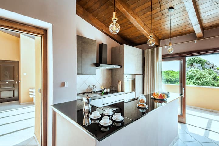 Deluxe Sea View Apartment - With 2 Bedrooms - Portobello