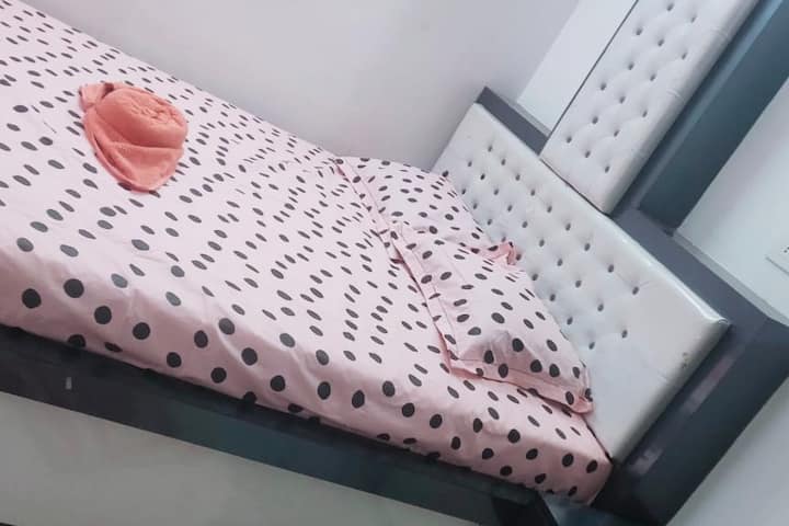 Lighthouse At Central Location - Kolkata