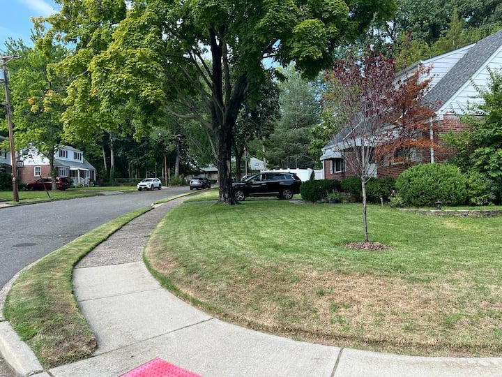 Elegant & Beautiful Single Family Near To Nyc - Paterson, NJ