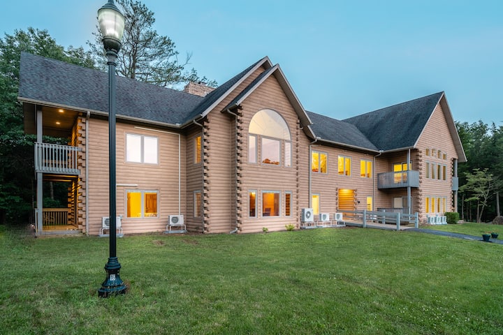 Middle Creek Retreat 17 Suite Unique Event Venue! - Emmitsburg, MD