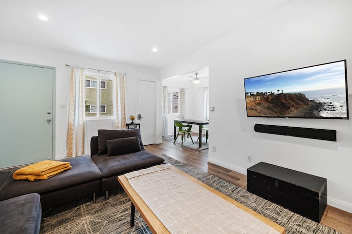 Upper Venice Apt Next To The Beach + Free Parking - Venice Beach, CA
