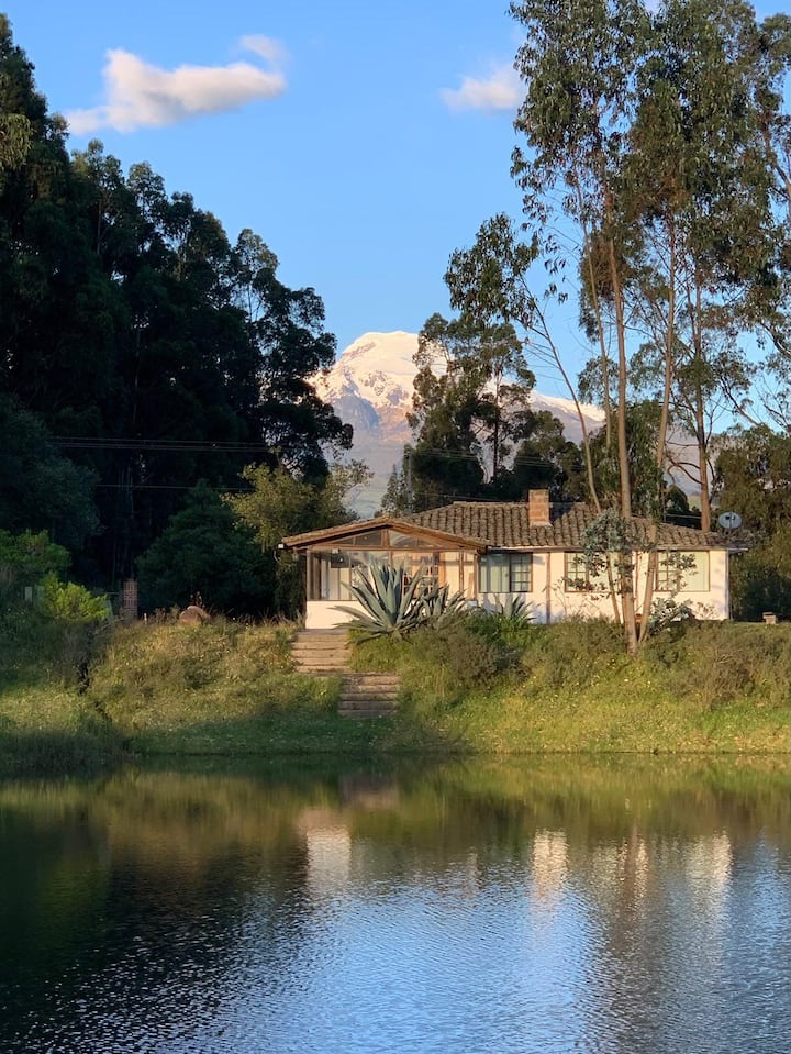 Linda Casa Campesina Al Lado Del Lago De La Finca - Cayambe