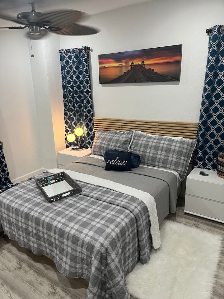 Calm 1 Bedroom W/ Private Entry Centrally Located - Hialeah, FL