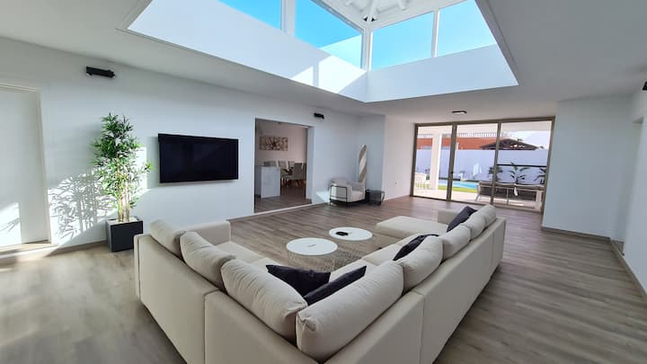 New Luxury Modern Villa Lila Heated Pool - Caleta de Fuste