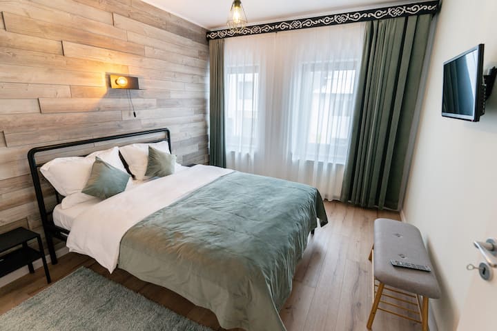 Apartament Un Dormitor, Living ,Bucatarie Si Baie - Râșnov