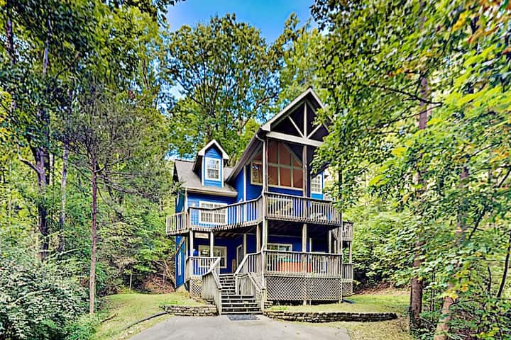 Lux Gatlinburg Chalet| Hot Tub| Pool Table| Wifi - Gatlinburg, TN