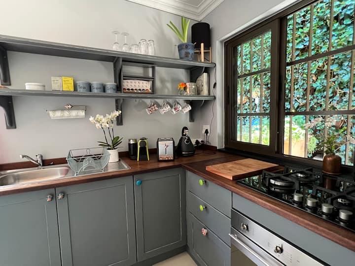 Cottage In Saxonwold - Johannesburg