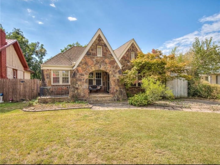 Home Of The Glampions - Norman, OK