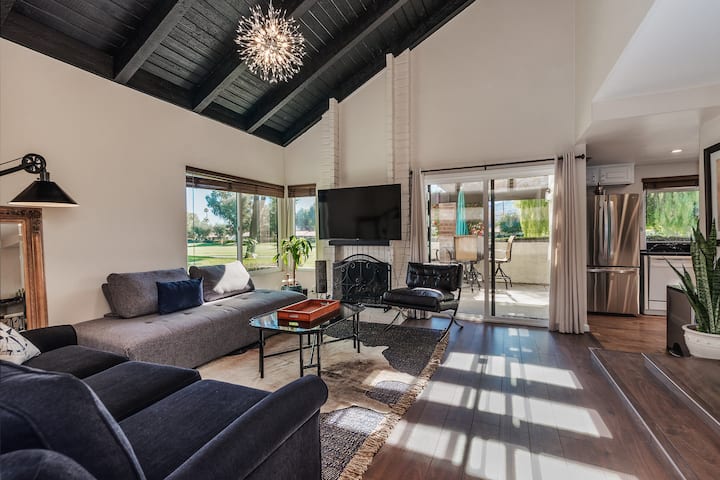 Location - Golf, Free Tennis, Pools & Hottubs - Palm Springs, CA