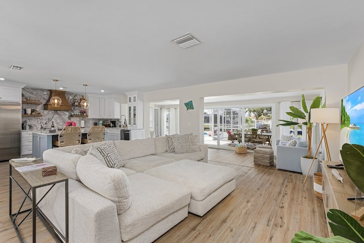 Completely Updated Gulf Access Heated Pool - Cape Coral, FL