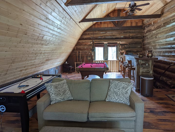 Beartrax Barndo, Unique Renovated Barn In Woods - Corvallis, MT