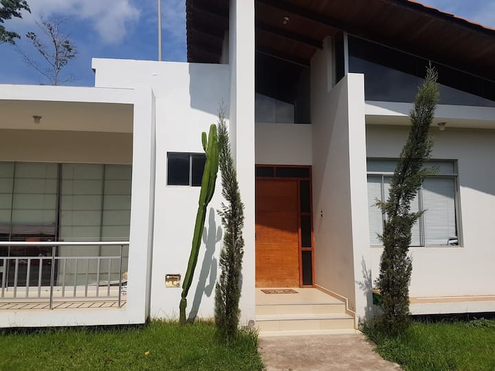 Casa Amoblada Familiar - Pucallpa