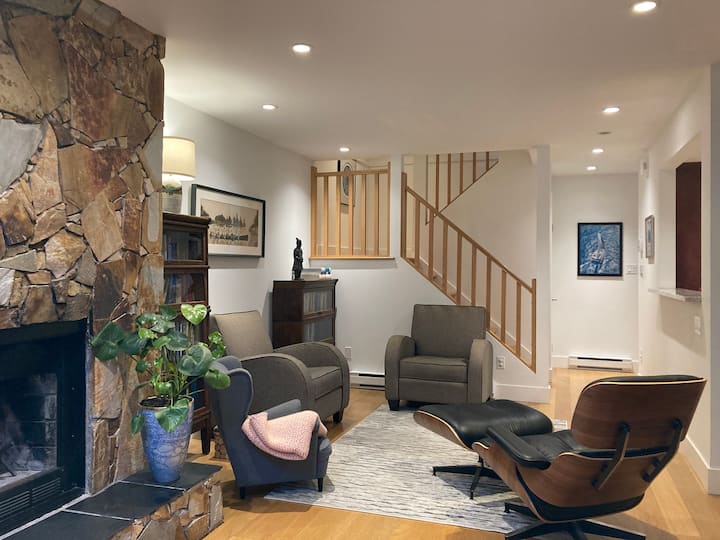 A Place To Call Home In The Centre Of Kits Point - Vancouver