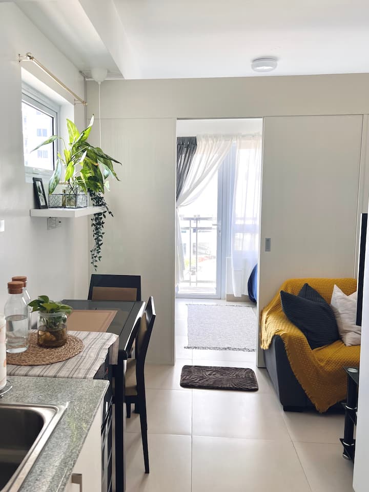 Casa Naya: 1br W/ Balcony Cool Suites At Tagaytay - Tagaytay