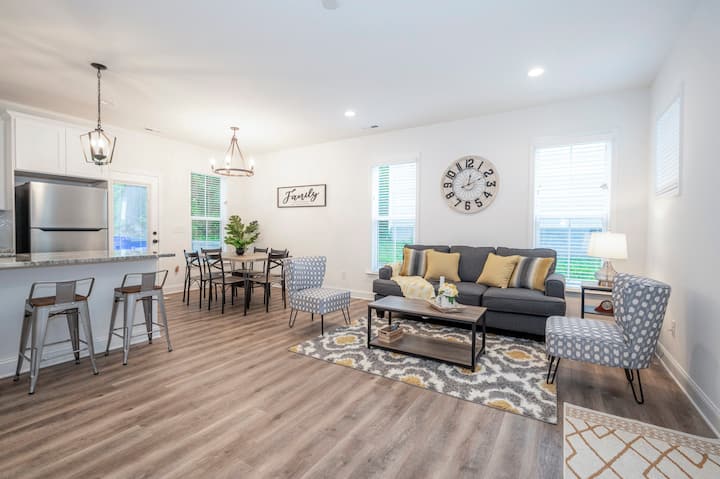 Cozy, Modern And Near Duke Hospitals & Dpac - Durham, NC