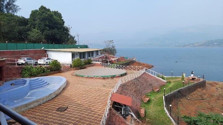 Holiday Home With Lake View In Panshet - Lavasa