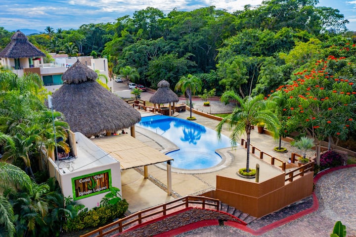 Increíble Casa Con Jacuzzi, Tina Y Alberca. - Nayarit