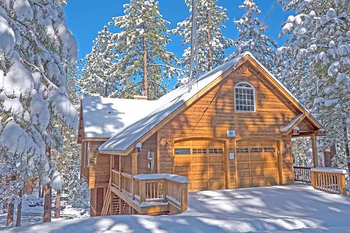 Game Room, Hot Tub - Spacious Retreat! - Indian Creek Reservoir, CA