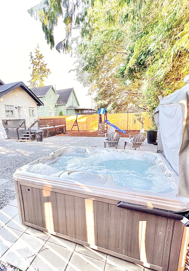 Unique Travelers Stay W/hot Tub And More - Tacoma, WA