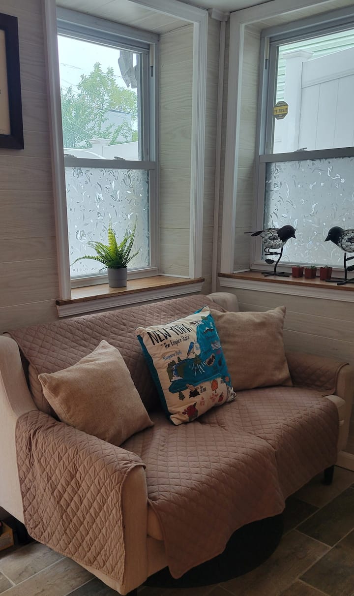 Cozy Apartment, Minutes From Si Ferry - Staten Island, NY