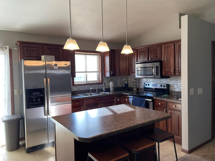 Cozy 3 Bedroom Home In Quiet Neighborhood - Sioux Falls, SD