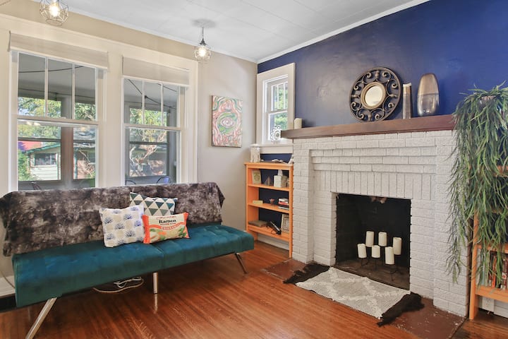 Bohemian Bungalow, Pac-man, Walk Downtown! - Columbia, MO
