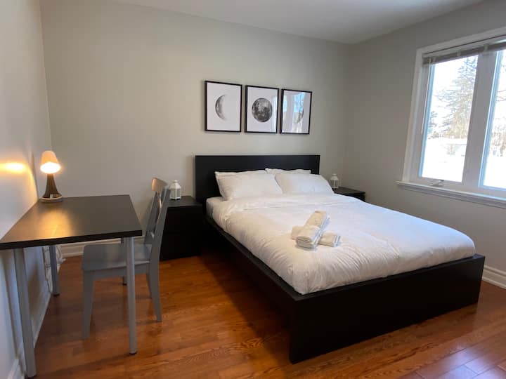 Cozy 3br - Downtown In 30 Mins, Near Go Train - Pickering