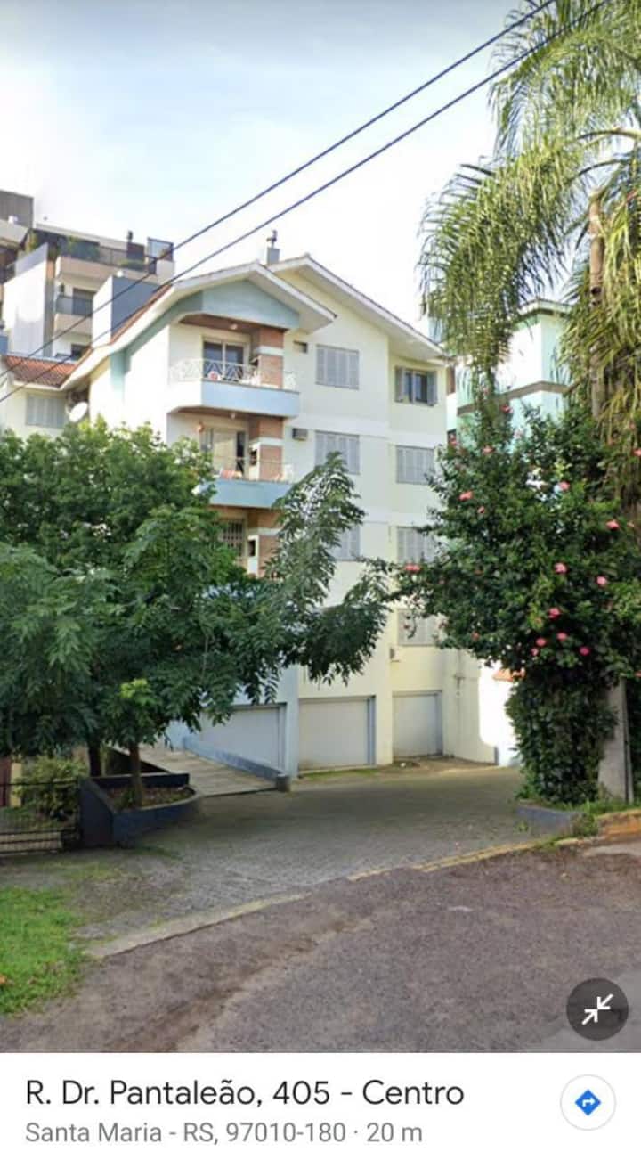 Apto Central Em Santa Maria: Wi-fi/estacionamento. - Santa Maria