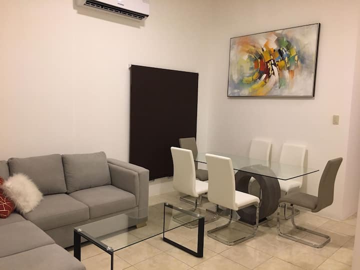 » Lovely 3-bedroom Vacation Home With Pool « - Guayaquil