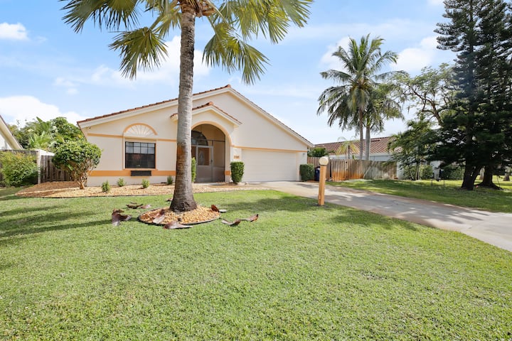 Pelican Roost, Gorgeous, Minutes To Swfl Beaches! - Bonita Springs, FL