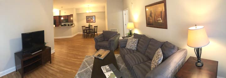 Spacious 2br Apt Home Walk To Restaurants & Shop - Fort Mill, SC