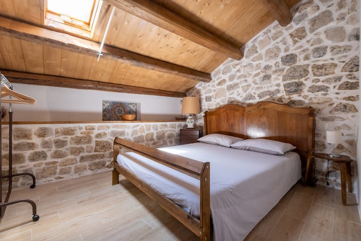 Casa Degli Avi Don Santo Antica Dimora In Mansarda - Módica