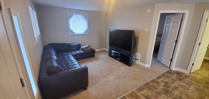 Lovely 1 Bedroom Unit With Free Parking And View - Nampa, ID
