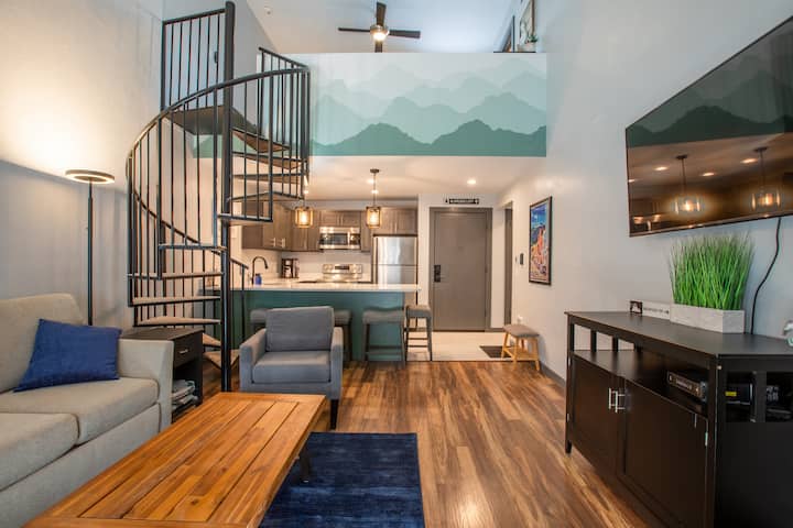 Slopeside Loft - Luxury, Remodeled Ski-in Ski-out - Park City, UT