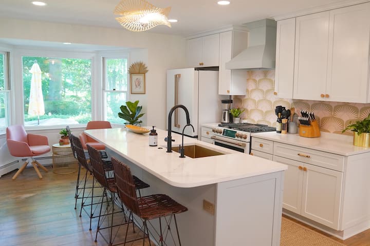 Spacious Family Home/newly Remodeled/near Beaches - Saugatuck, MI