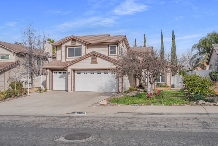 Nice Backyard  Spacious House Nice Neighborhood - Riverside, CA