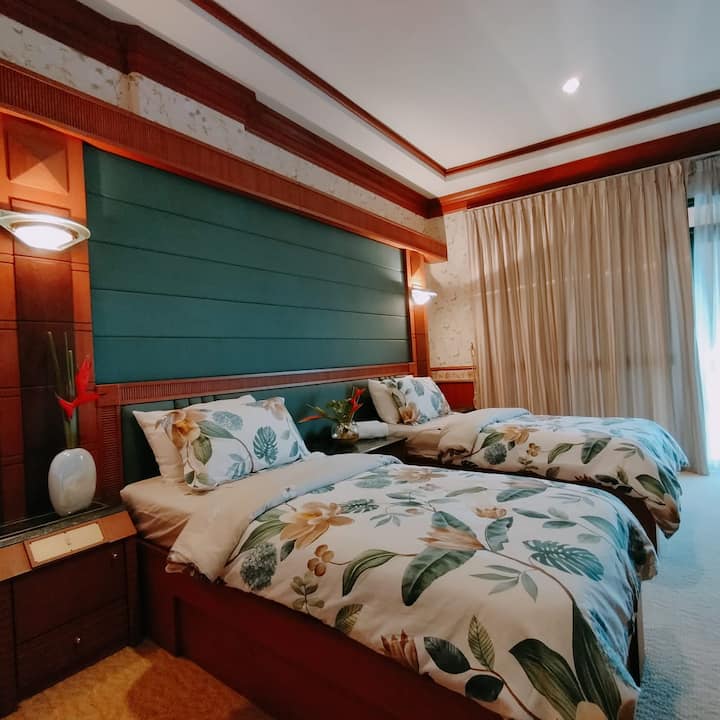 Riverbank Suite - Sarawak