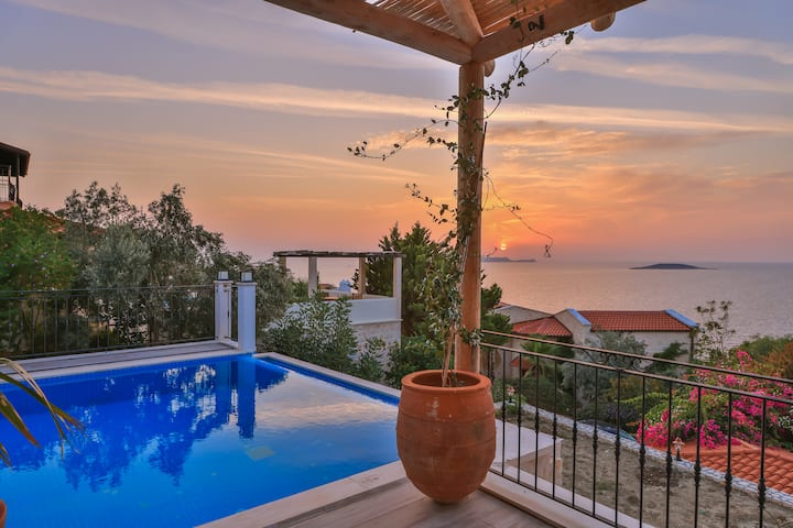 Gün Batımının En Güzel Hali ''Villa Xanthos'' - Kaş