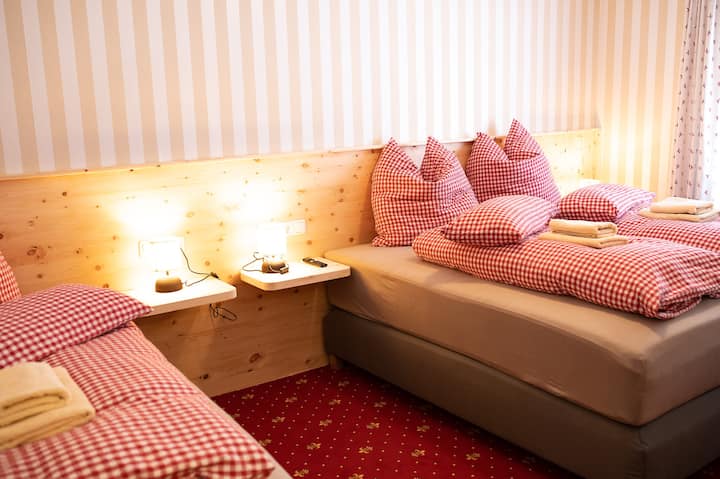 Deluxe Vierbett- Zimmer - Obertauern
