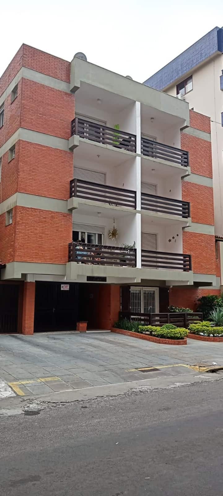 Apartamento 2 Quartos No Centro De Capão Da Canoa - Capão da Canoa