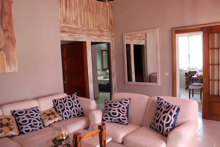 Free Zone Bed And Breakfast - Castiadas