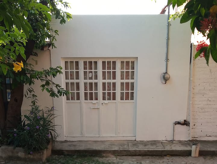 Independent Room. Internet Ac. - Puerto Vallarta