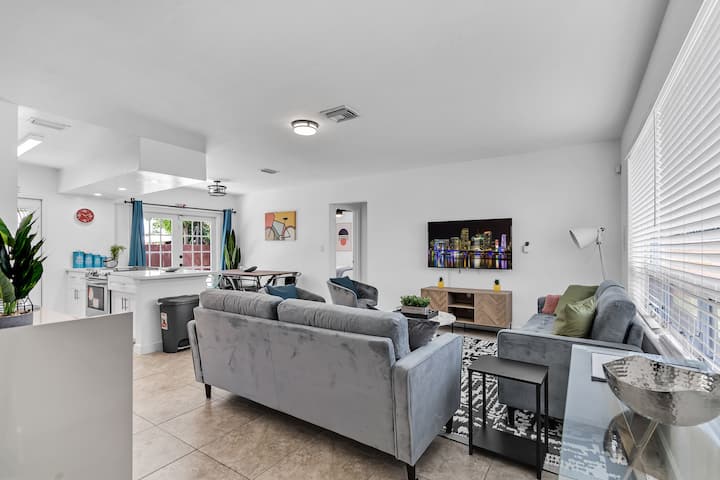 Bright 3br Home Private Pool, 18 Mins To Ocean - Plantation, FL