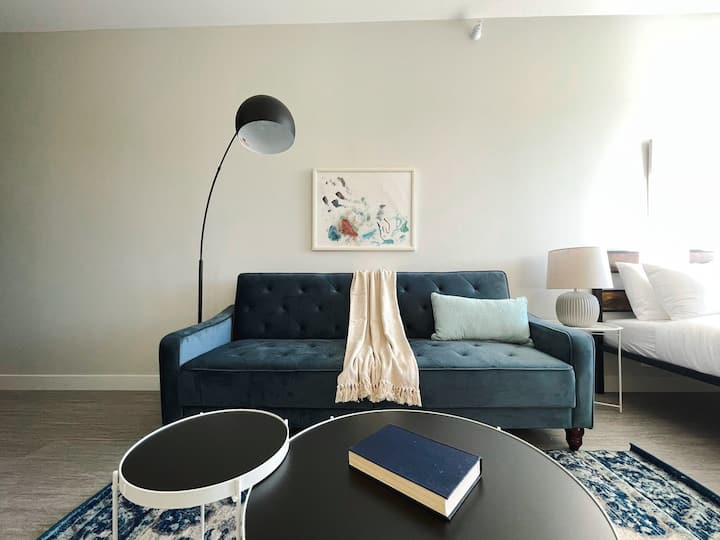 Sleepover | Lavish Studio And Gym - Des Moines - Ankeny, IA