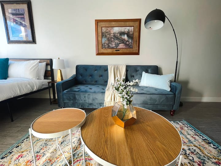 Sleepover | Impressive Studio And Gym - Des Moines - Des Moines, IA