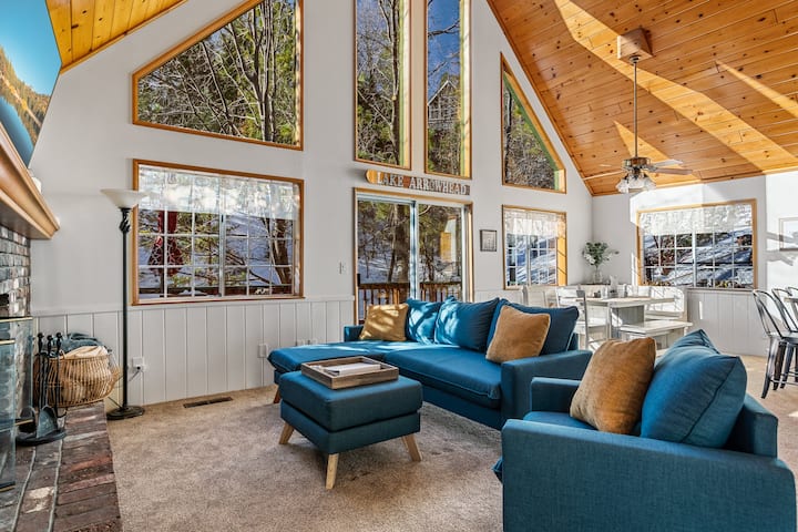 Lake Access!  Huge Wall Of Windows W Forest Views! - Lake Arrowhead, CA